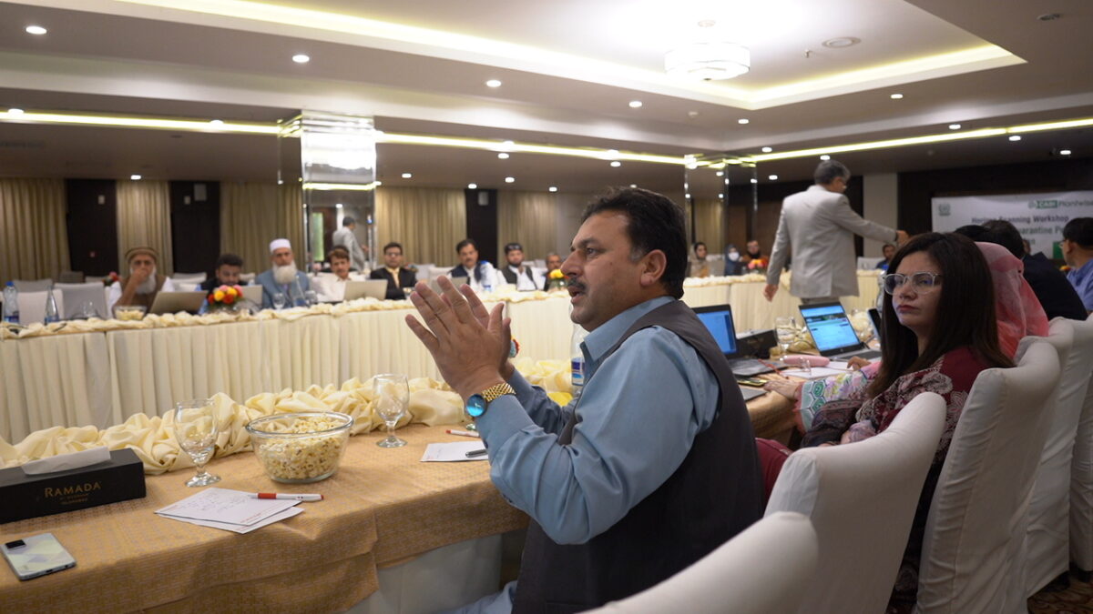 Horizon scanning for emerging pests and diseases in Pakistan